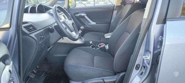Zils Toyota Verso 2011 Kauņa, ar dzinēja tilpumu 2.00 L un nobraukumu 263 tūkst. km par 4250 €, foto 8 vietnē AUTOMOTO.COM.LV