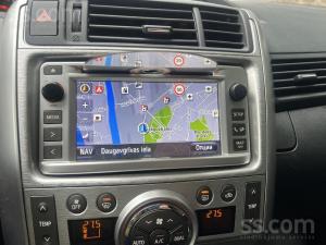 Blue Toyota Verso 2012 in Riga, with an engine capacity of 2.20 L and mileage of 203 thousand km for 5900 €, photo 12 on AUTOMOTO.COM.LV