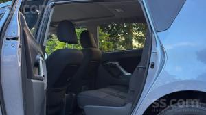 Blue Toyota Verso 2012 in Daugavpils, with an engine capacity of 2.00 L and mileage of 276 thousand km for 3650 €, photo 15 on AUTOMOTO.COM.LV