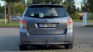 Blue Toyota Verso 2012 in Daugavpils, with an engine capacity of 2.00 L and mileage of 276 thousand km for 3650 €, photo 17 on AUTOMOTO.COM.LV
