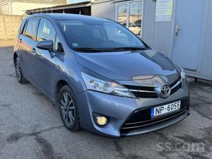 Blue Toyota Verso 2013 in Daugavpils, with an engine capacity of 2.00 L and mileage of 0 thousand km for 5890 €, photo 1 on AUTOMOTO.COM.LV