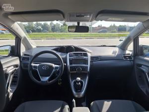 Zils Toyota Verso 2013 Klaipėda, ar dzinēja tilpumu 2.00 L un nobraukumu 261 tūkst. km par 4999 €, foto 4 vietnē AUTOMOTO.COM.LV