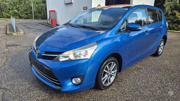 Zils Toyota Verso 2013 Kauņa, ar dzinēja tilpumu 1.80 L un nobraukumu 209 tūkst. km par 7400 €, foto 2 vietnē AUTOMOTO.COM.LV