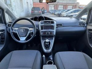 Zils Toyota Verso 2013 Rīga, ar dzinēja tilpumu 2.00 L un nobraukumu 242 tūkst. km par 6750 €, foto 5 vietnē AUTOMOTO.COM.LV