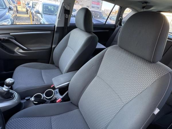 Blue Toyota Verso 2013 in Riga, with an engine capacity of 2.00 L and mileage of 242 thousand km for 6750 €, photo 5 on AUTOMOTO.COM.LV