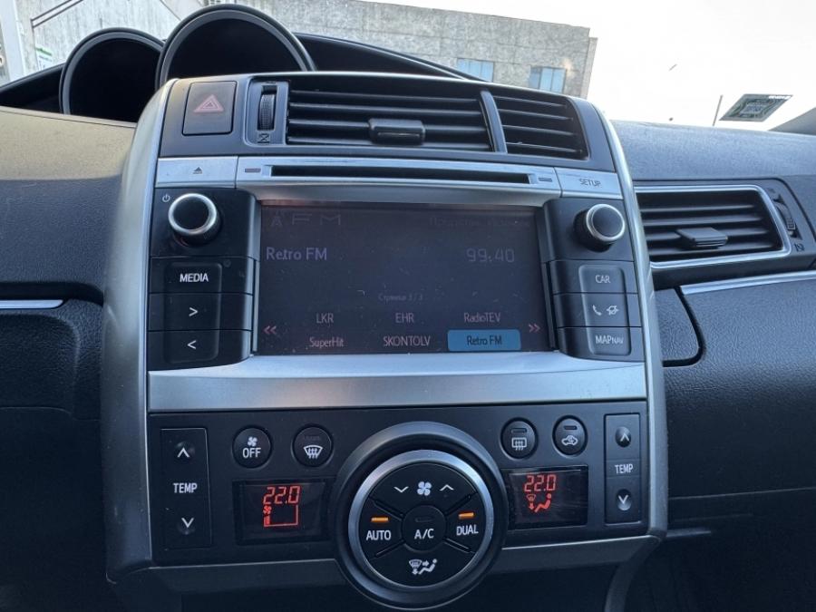 Zils Toyota Verso 2013 Rīga, ar dzinēja tilpumu 2.00 L un nobraukumu 242 tūkst. km par 6750 €, foto 9 vietnē AUTOMOTO.COM.LV