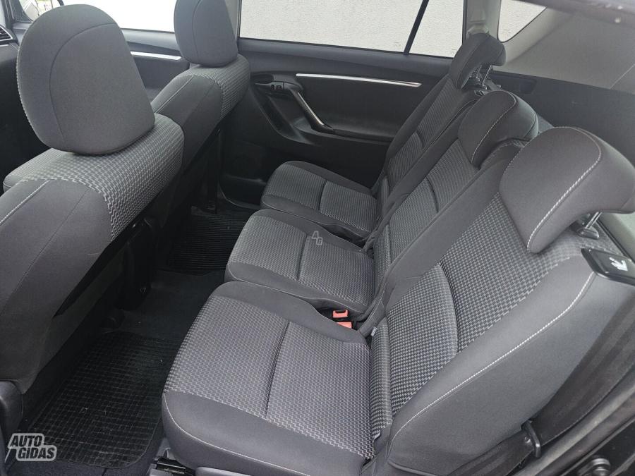 Blue Toyota Verso 2013 in Sirvintos, with an engine capacity of 2.00 L and mileage of 375 thousand km for 4300 €, photo 8 on AUTOMOTO.COM.LV