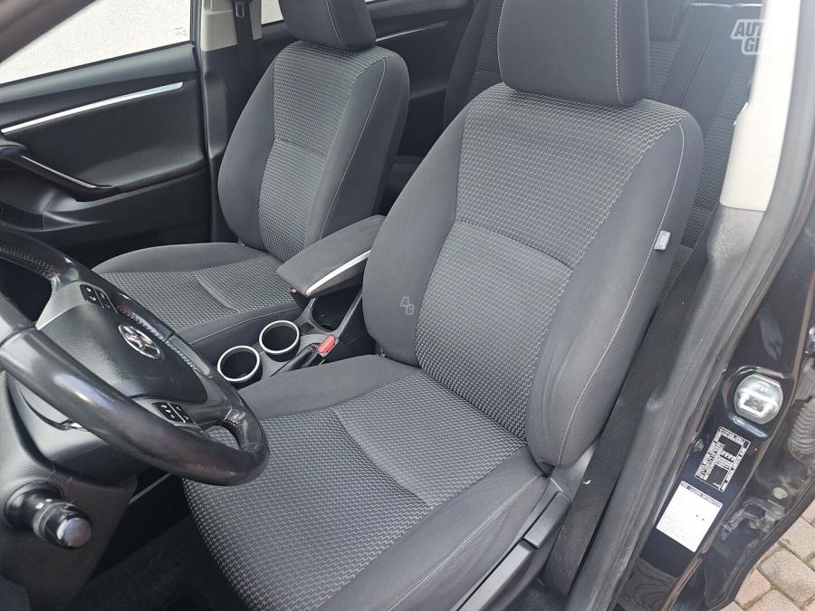 Blue Toyota Verso 2013 in Sirvintos, with an engine capacity of 2.00 L and mileage of 375 thousand km for 4300 €, photo 11 on AUTOMOTO.COM.LV