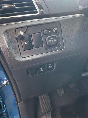 Blue Toyota Verso 2013 in Kaunas, with an engine capacity of 2.00 L and mileage of 247 thousand km for 6150 €, photo 12 on AUTOMOTO.COM.LV
