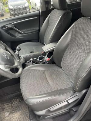 Blue Toyota Verso 2013 in Jurbarkas, with an engine capacity of 2.00 L and mileage of 238 thousand km for 6450 €, photo 16 on AUTOMOTO.COM.LV