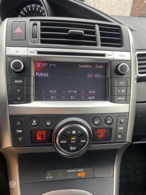 Blue Toyota Verso 2013 in Jurbarkas, with an engine capacity of 2.00 L and mileage of 238 thousand km for 6450 €, photo 20 on AUTOMOTO.COM.LV