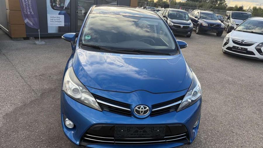 Zils Toyota Verso 2014 Marijampole, ar dzinēja tilpumu 1.60 L un nobraukumu 301 tūkst. km par 5999 €, foto 3 vietnē AUTOMOTO.COM.LV