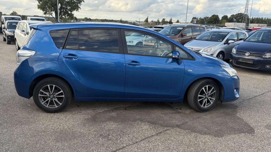 Zils Toyota Verso 2014 Marijampole, ar dzinēja tilpumu 1.60 L un nobraukumu 301 tūkst. km par 5999 €, foto 4 vietnē AUTOMOTO.COM.LV