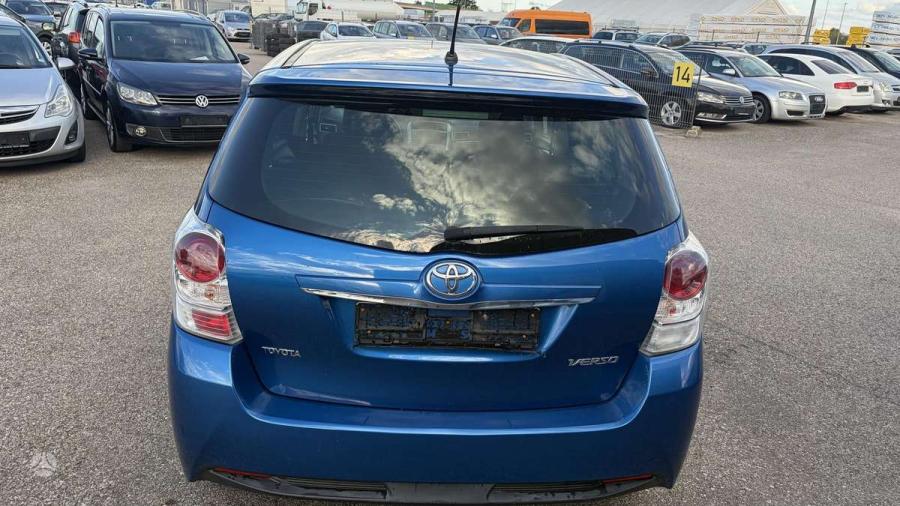 Zils Toyota Verso 2014 Marijampole, ar dzinēja tilpumu 1.60 L un nobraukumu 301 tūkst. km par 5999 €, foto 14 vietnē AUTOMOTO.COM.LV