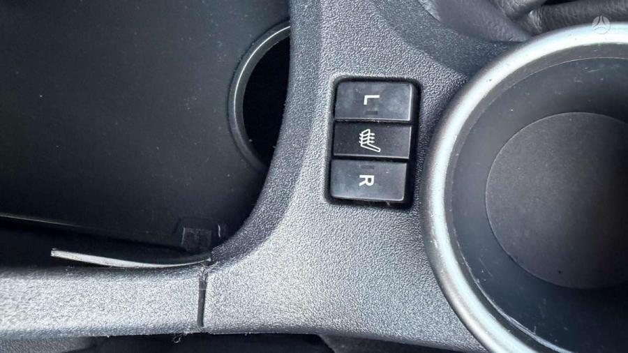 Zils Toyota Verso 2014 Marijampole, ar dzinēja tilpumu 1.60 L un nobraukumu 301 tūkst. km par 5999 €, foto 34 vietnē AUTOMOTO.COM.LV
