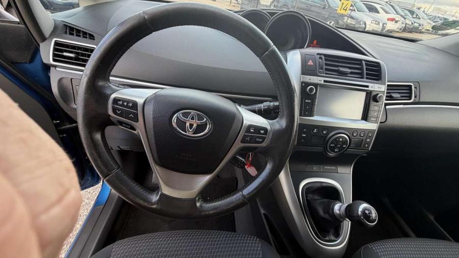 Zils Toyota Verso 2014 Marijampole, ar dzinēja tilpumu 1.60 L un nobraukumu 301 tūkst. km par 5999 €, foto 37 vietnē AUTOMOTO.COM.LV