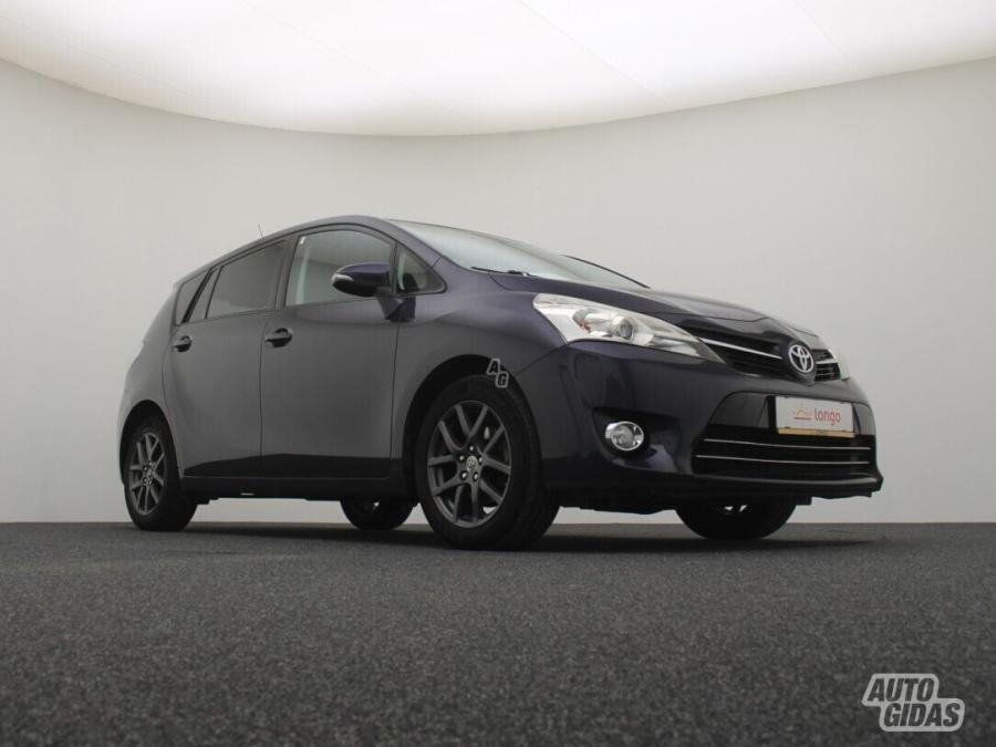 Blue Toyota Verso 2016 in Vilnius, with an engine capacity of 1.80 L and mileage of 202 thousand km for 11399 €, photo 11 on AUTOMOTO.COM.LV