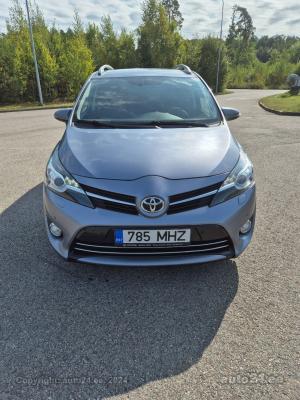 Zils Toyota Verso 2013 Hāpsalu, ar dzinēja tilpumu 1.80 L un nobraukumu 202 tūkst. km par 9900 €, foto 5 vietnē AUTOMOTO.COM.LV