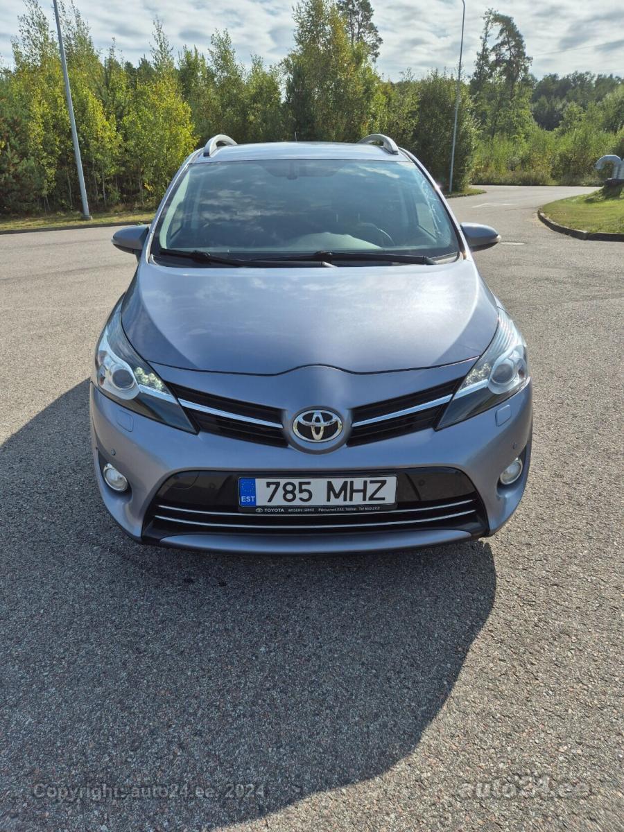 Zils Toyota Verso 2013 Hāpsalu, ar dzinēja tilpumu 1.80 L un nobraukumu 202 tūkst. km par 9900 €, foto 5 vietnē AUTOMOTO.COM.LV
