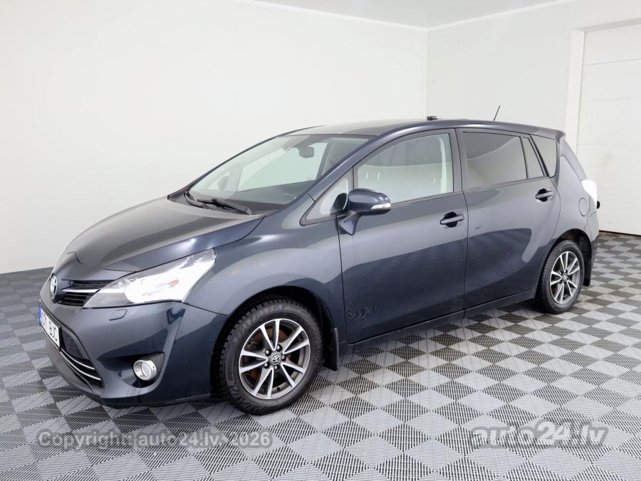 Zils Toyota Verso 2013 Tallina, ar dzinēja tilpumu 1.80 L un nobraukumu 510 tūkst. km par 1799 €, foto 3 vietnē AUTOMOTO.COM.LV