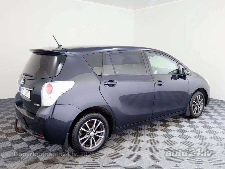 Zils Toyota Verso 2013 Tallina, ar dzinēja tilpumu 1.80 L un nobraukumu 510 tūkst. km par 1799 €, foto 4 vietnē AUTOMOTO.COM.LV