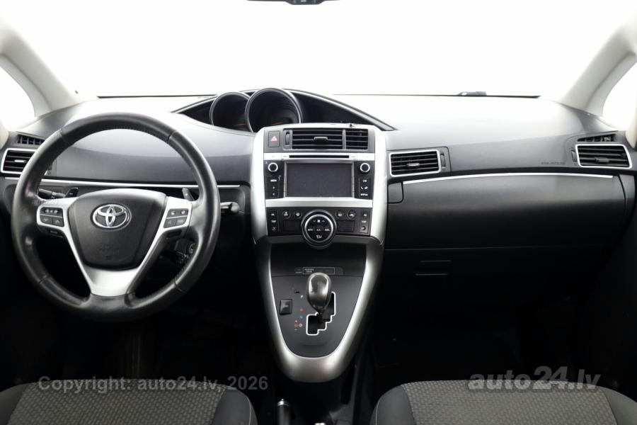 Zils Toyota Verso 2013 Tallina, ar dzinēja tilpumu 1.80 L un nobraukumu 510 tūkst. km par 1799 €, foto 6 vietnē AUTOMOTO.COM.LV