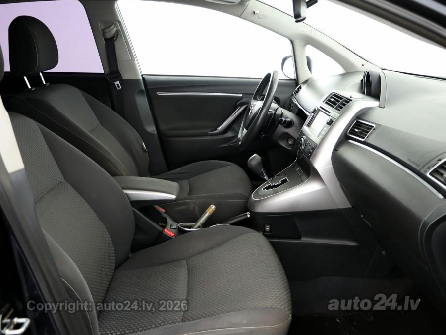 Zils Toyota Verso 2013 Tallina, ar dzinēja tilpumu 1.80 L un nobraukumu 510 tūkst. km par 1799 €, foto 7 vietnē AUTOMOTO.COM.LV