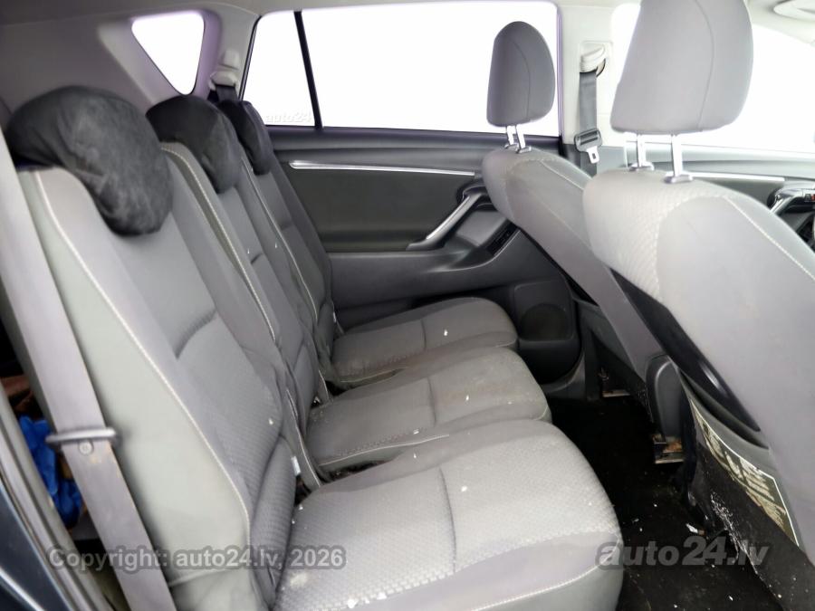 Zils Toyota Verso 2013 Tallina, ar dzinēja tilpumu 1.80 L un nobraukumu 510 tūkst. km par 1799 €, foto 8 vietnē AUTOMOTO.COM.LV