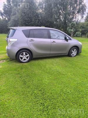 Brūns Toyota Verso 2014 Rīga, ar dzinēja tilpumu 1.60 L un nobraukumu 260 tūkst. km par 4900 €, foto  vietnē AUTOMOTO.COM.LV