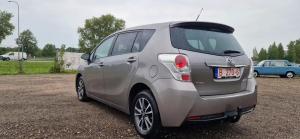 Brown Toyota Verso 2015 in Daugavpils, with an engine capacity of 1.60 L and mileage of 210 thousand km for 6650 €, photo 4 on AUTOMOTO.COM.LV