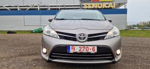 Brown Toyota Verso 2015 in Daugavpils, with an engine capacity of 1.60 L and mileage of 210 thousand km for 6650 €, photo 9 on AUTOMOTO.COM.LV