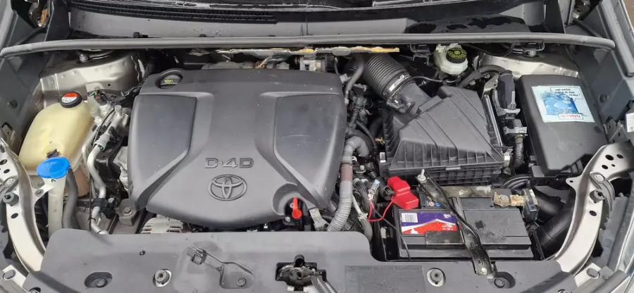 Brown Toyota Verso 2015 in Daugavpils, with an engine capacity of 1.60 L and mileage of 210 thousand km for 6650 €, photo 28 on AUTOMOTO.COM.LV