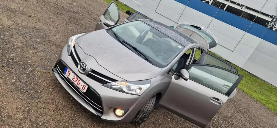 Brown Toyota Verso 2015 in Daugavpils, with an engine capacity of 1.60 L and mileage of 210 thousand km for 6650 €, photo 38 on AUTOMOTO.COM.LV
