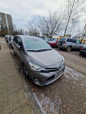 Brūns Toyota Verso 2014 Viļņa, ar dzinēja tilpumu 2.23 L un nobraukumu 229 tūkst. km par 8400 €, foto 2 vietnē AUTOMOTO.COM.LV