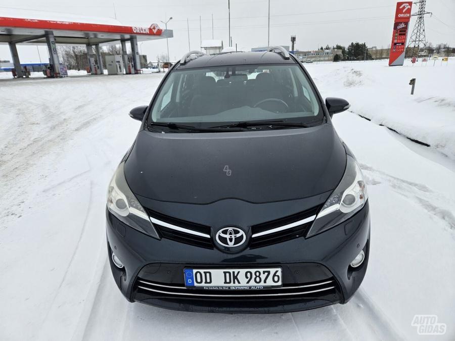Brūns Toyota Verso 2014 Mažeikiai, ar dzinēja tilpumu 2.20 L un nobraukumu 273 tūkst. km par 5650 €, foto 5 vietnē AUTOMOTO.COM.LV