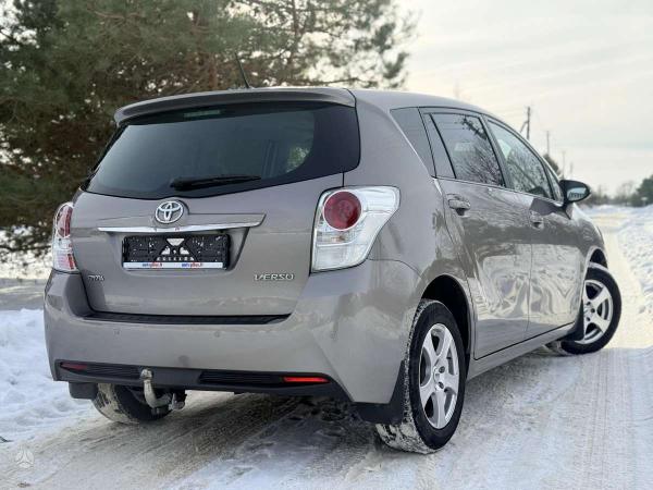 Brūns Toyota Verso 2014 Ukmergė, ar dzinēja tilpumu 1.60 L un nobraukumu 191 tūkst. km par 5950 €, foto 5 vietnē AUTOMOTO.COM.LV