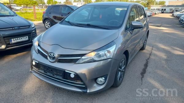 Brūns Toyota Verso 2014 Rīga, ar dzinēja tilpumu 1.60 L un nobraukumu 230 tūkst. km par 6700 €, foto 3 vietnē AUTOMOTO.COM.LV