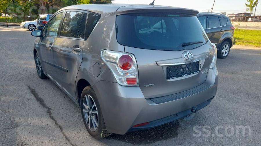 Brūns Toyota Verso 2014 Rīga, ar dzinēja tilpumu 1.60 L un nobraukumu 230 tūkst. km par 6700 €, foto 8 vietnē AUTOMOTO.COM.LV