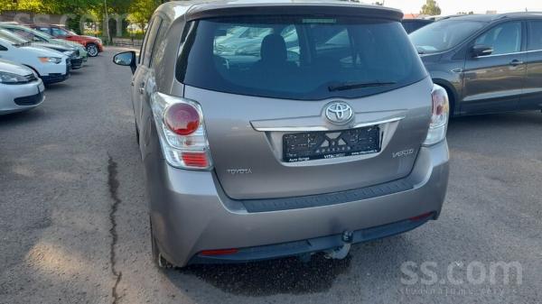 Brūns Toyota Verso 2014 Rīga, ar dzinēja tilpumu 1.60 L un nobraukumu 230 tūkst. km par 6700 €, foto 8 vietnē AUTOMOTO.COM.LV