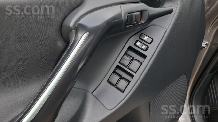 Brūns Toyota Verso 2014 Rīga, ar dzinēja tilpumu 1.60 L un nobraukumu 230 tūkst. km par 6700 €, foto 13 vietnē AUTOMOTO.COM.LV
