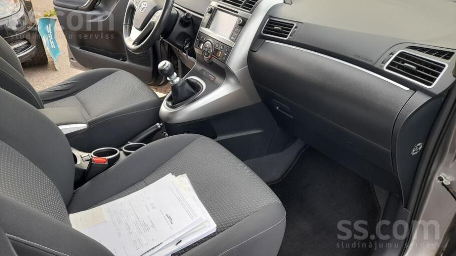 Brūns Toyota Verso 2014 Rīga, ar dzinēja tilpumu 1.60 L un nobraukumu 230 tūkst. km par 6700 €, foto 26 vietnē AUTOMOTO.COM.LV
