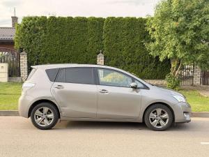 Brown Toyota Verso 2014 in Jonava, with an engine capacity of 1.60 L and mileage of 195 thousand km for 4550 €, photo 10 on AUTOMOTO.COM.LV