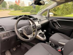 Brown Toyota Verso 2014 in Jonava, with an engine capacity of 1.60 L and mileage of 195 thousand km for 4550 €, photo 13 on AUTOMOTO.COM.LV