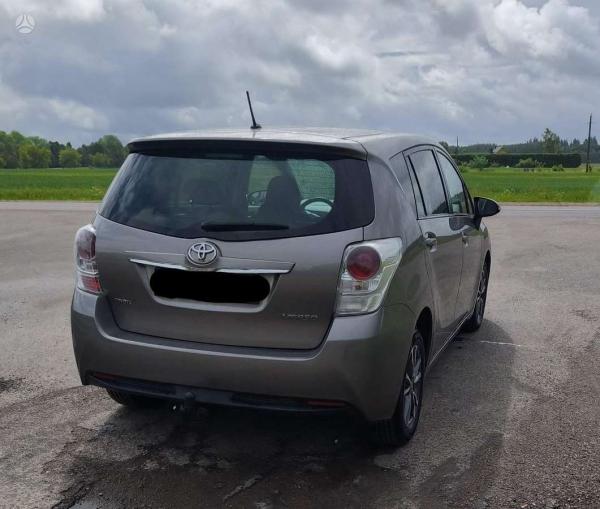 Brūns Toyota Verso 2014 Širvintos, ar dzinēja tilpumu 1.60 L un nobraukumu 233 tūkst. km par 4800 €, foto 2 vietnē AUTOMOTO.COM.LV