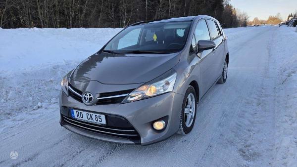 Brūns Toyota Verso 2015 Plungė, ar dzinēja tilpumu 1.60 L un nobraukumu 188 tūkst. km par 6950 €, foto 2 vietnē AUTOMOTO.COM.LV