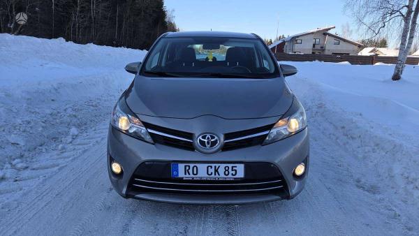 Brūns Toyota Verso 2015 Plungė, ar dzinēja tilpumu 1.60 L un nobraukumu 188 tūkst. km par 6950 €, foto 6 vietnē AUTOMOTO.COM.LV