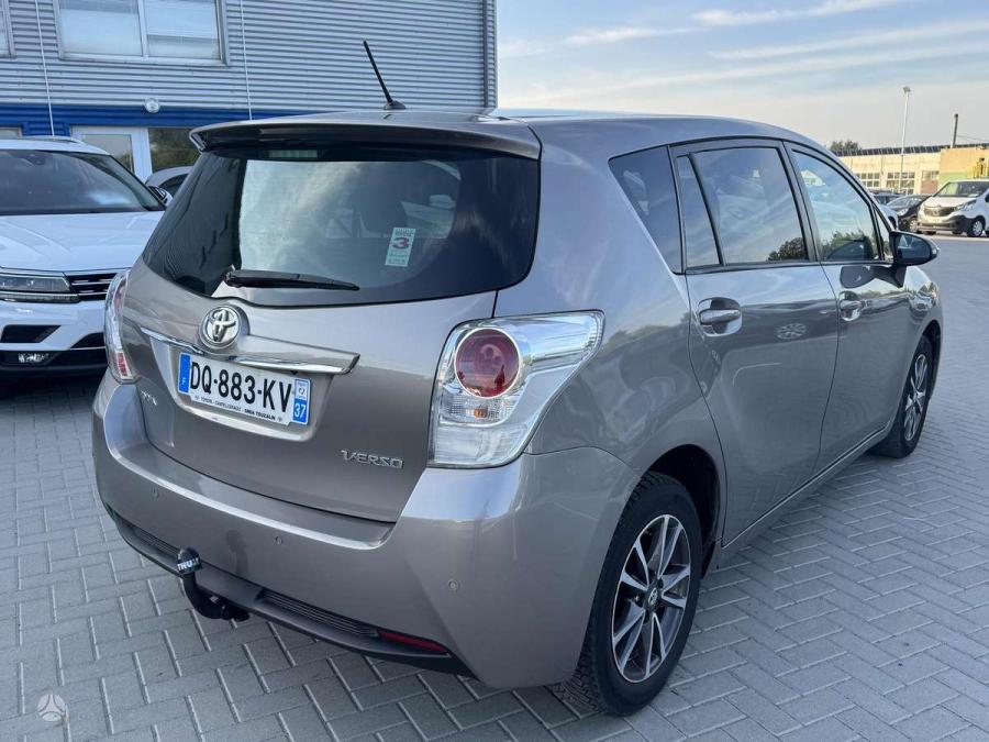 Brūns Toyota Verso 2015 Tauragė, ar dzinēja tilpumu 1.60 L un nobraukumu 248 tūkst. km par 5500 €, foto 6 vietnē AUTOMOTO.COM.LV