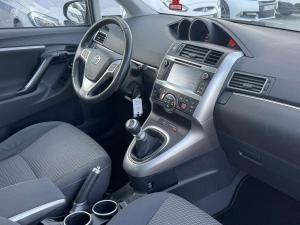 Brūns Toyota Verso 2015 Tauragė, ar dzinēja tilpumu 1.60 L un nobraukumu 248 tūkst. km par 5500 €, foto 12 vietnē AUTOMOTO.COM.LV