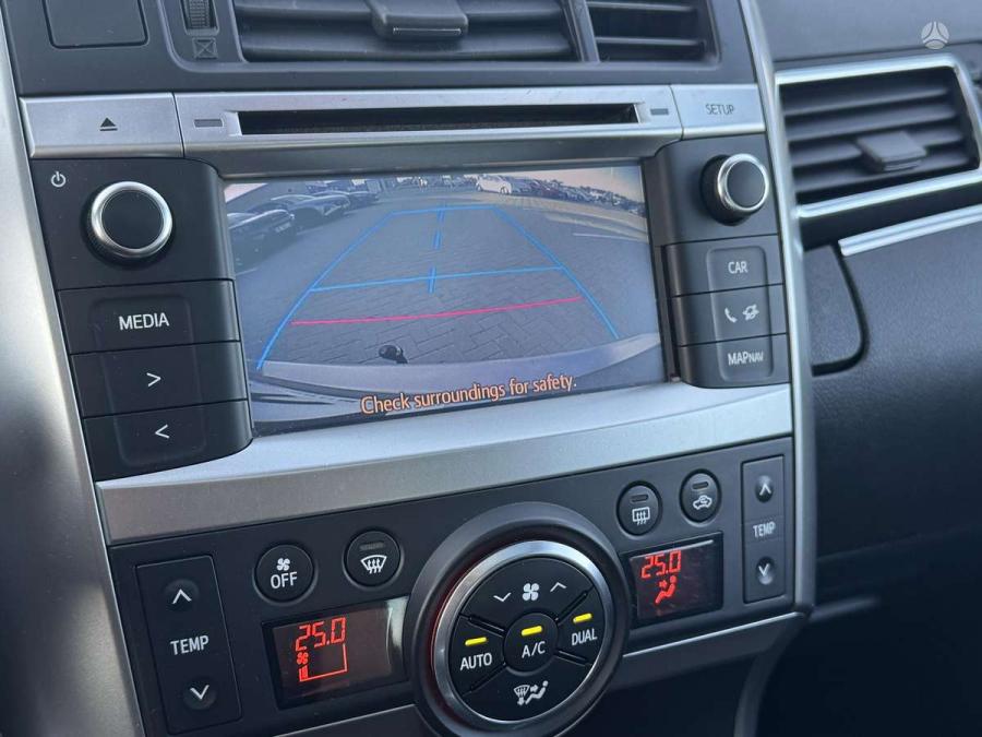 Brūns Toyota Verso 2015 Tauragė, ar dzinēja tilpumu 1.60 L un nobraukumu 248 tūkst. km par 5500 €, foto 16 vietnē AUTOMOTO.COM.LV