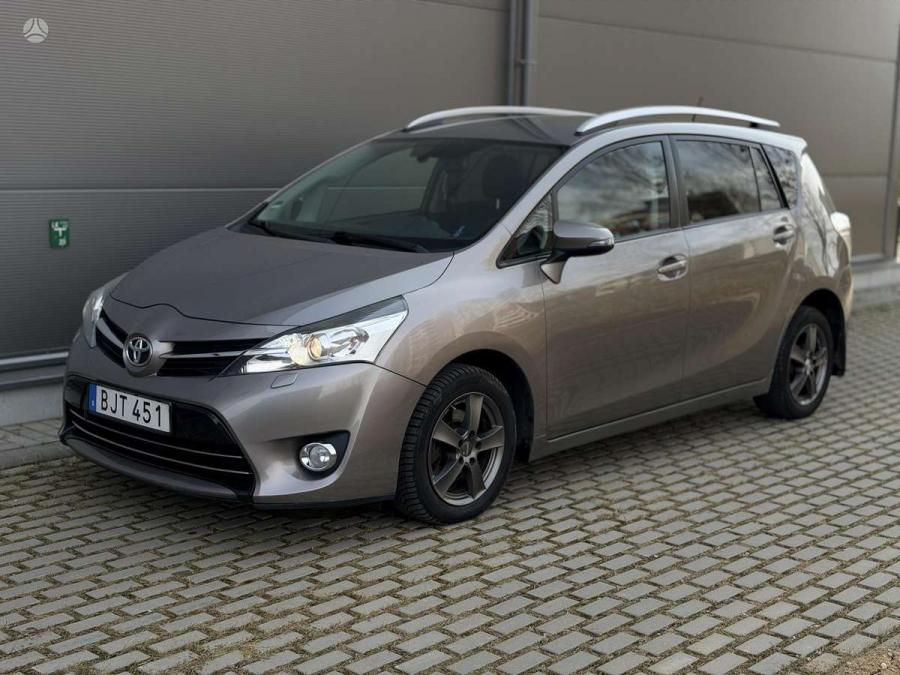 Brūns Toyota Verso 2015 Viļņa, ar dzinēja tilpumu 1.60 L un nobraukumu 257 tūkst. km par 4900 €, foto 1 vietnē AUTOMOTO.COM.LV